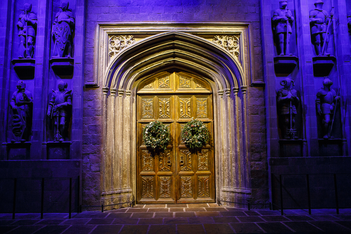 Hogwarts in the Snow & Dinner in the Great Hall Return to Warner Bros ...